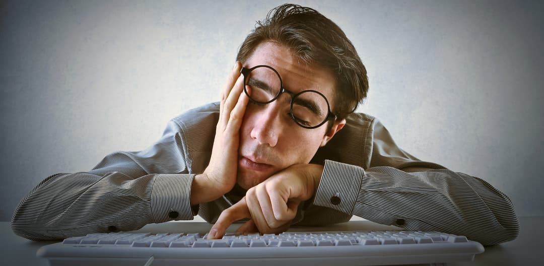 10 Everyday Habits That Make You Look Wildly Unprofessional at Work ...